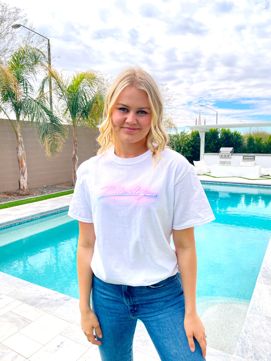 Neon Pink Della Vlogs T-Shirt